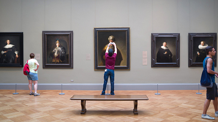 Metropolitan Museum of Art Scavenger Hunt - ©New York.com